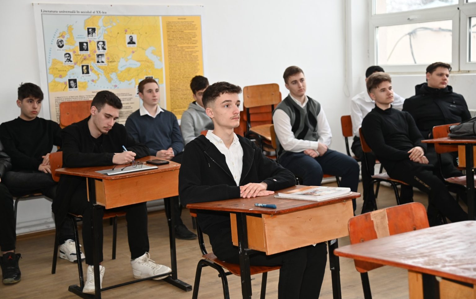 Despre deșeuri, apă și canalizare, cu elevii Seminarului Teologic ...